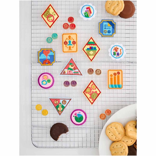 Brownie Cookie Entrepreneur Family Pin - Year 1 | Girl Scout Shop